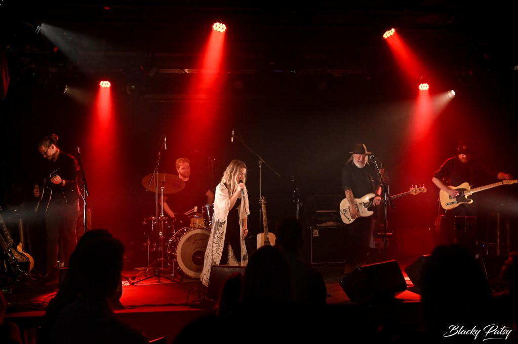 Lancement réussi pour l’album de Mylène Vallée - BP Arts Média