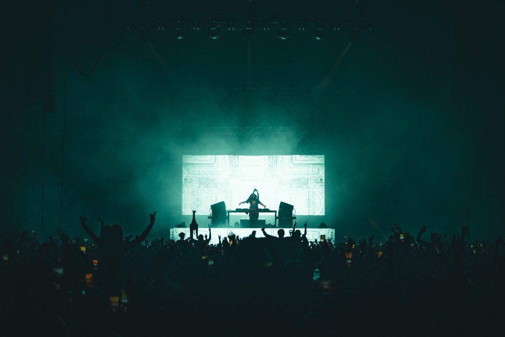 Pyrotechnie et lasers pour Subtronics! - BP Arts Média