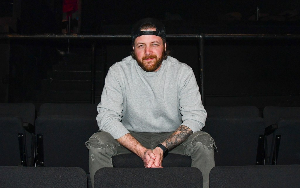 En savoir plus sur les chanteurs country Matt Lang, Véronique Labbé et ...