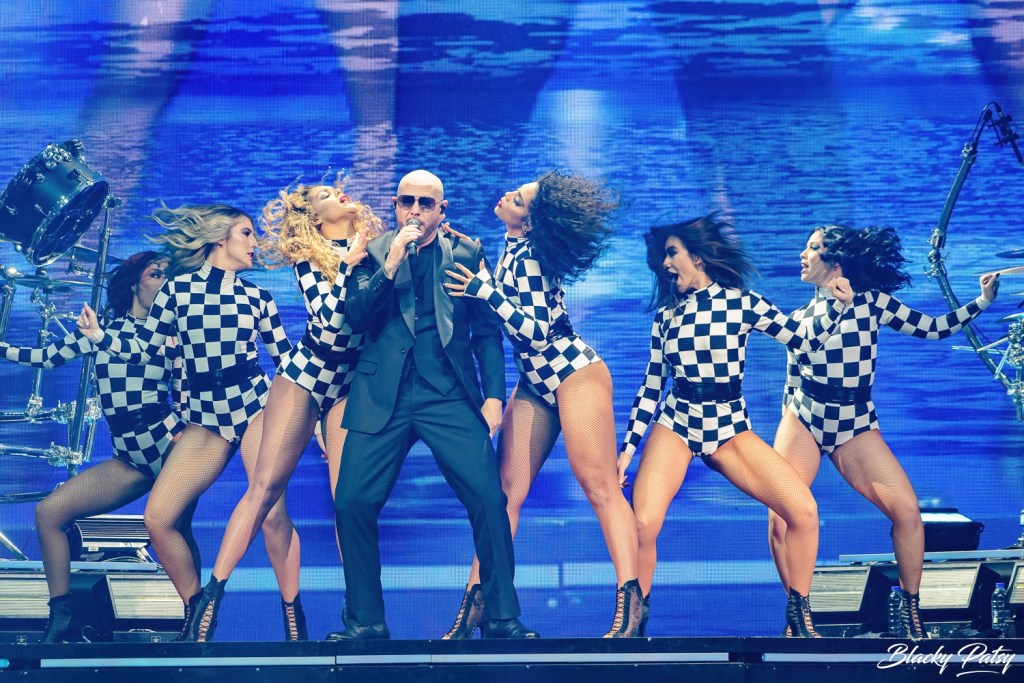 Une vague d’amour et de chaleur avec la Trilogy Tour (Pitbull, Enrique ...
