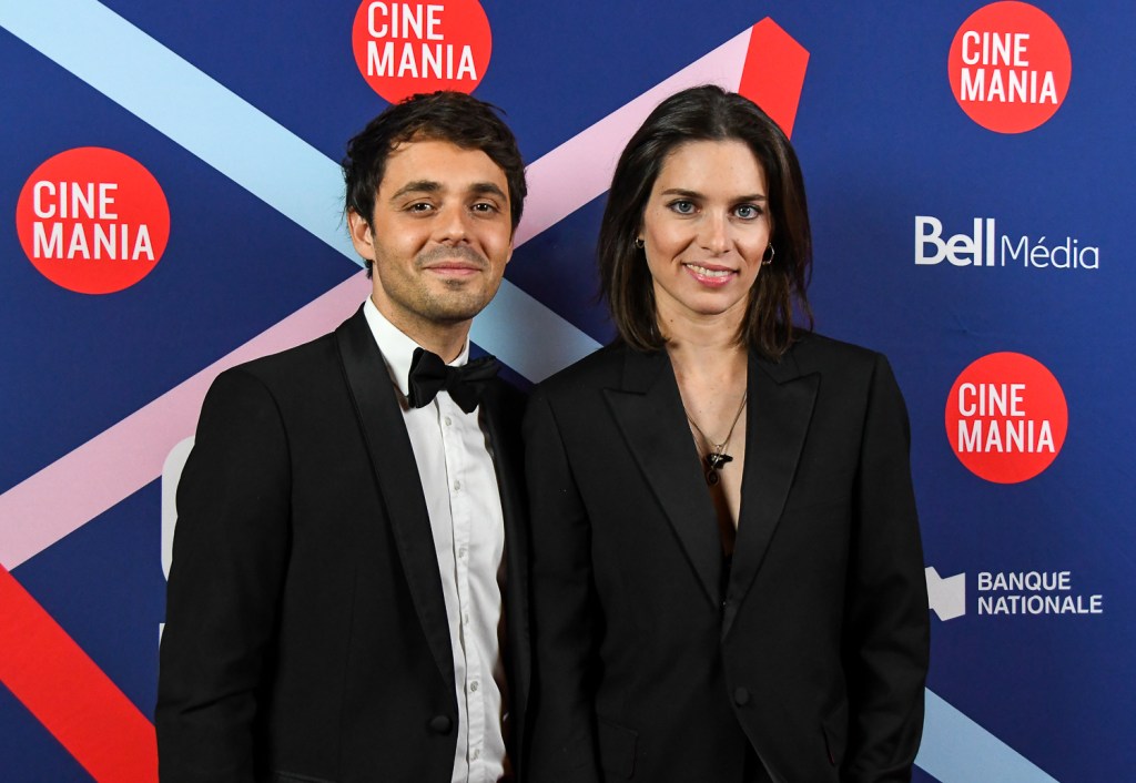 Emmanuelle Béart défile sur le tapis rouge de la cérémonie de clôture ...
