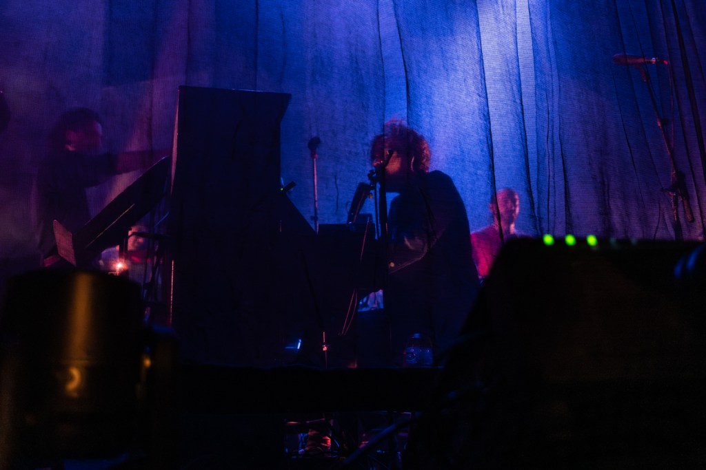 Le phénomène Patrick Watson s’arrête en plein cœur de Montréal - BP ...