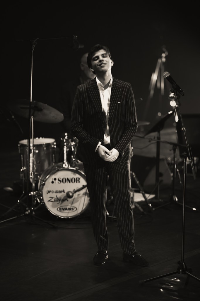 Le crooner David Marino en un mot : Phénoménal! - BP Arts Média