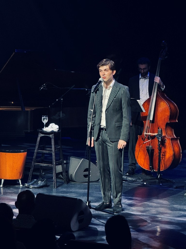 Le crooner David Marino en un mot : Phénoménal! - BP Arts Média