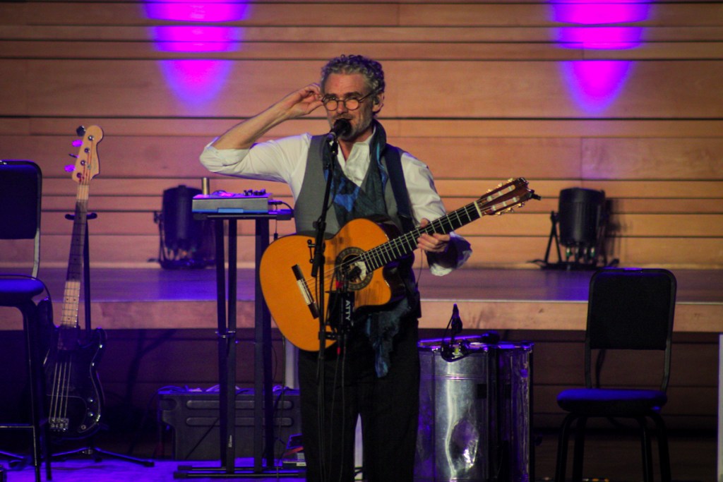 [Photos] Jesse Cook au Festival International de Jazz de Montréal - BP ...