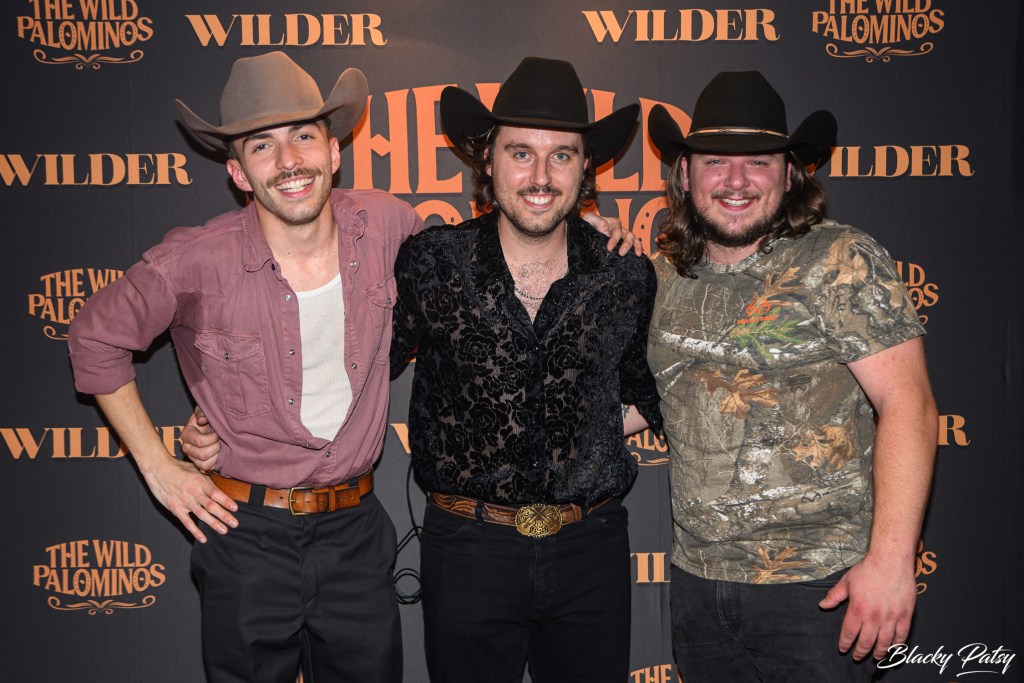 Tapis rouge du lancement d’album “Wilder” du groupe The Wild Palominos ...