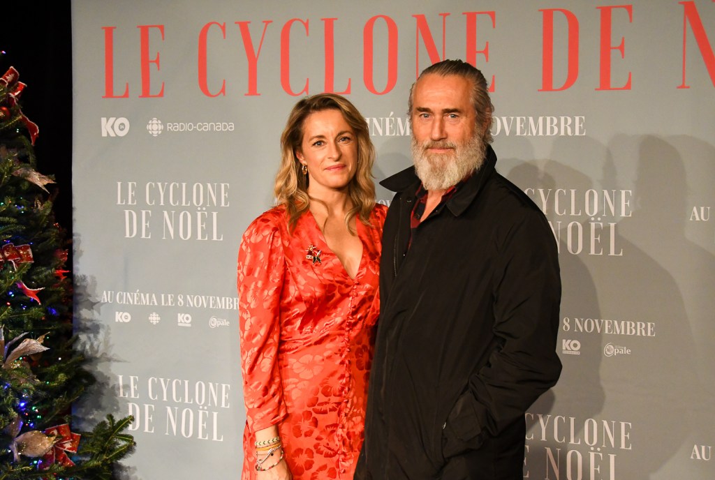 Nos photos du tapis rouge du film Le cyclone de Noël - BP Arts Média