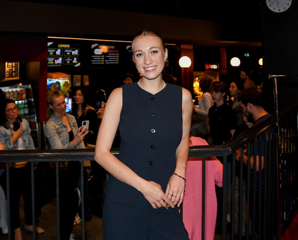 Nos photos du visionnement de presse de Premier trio, saison 3 - BP ...