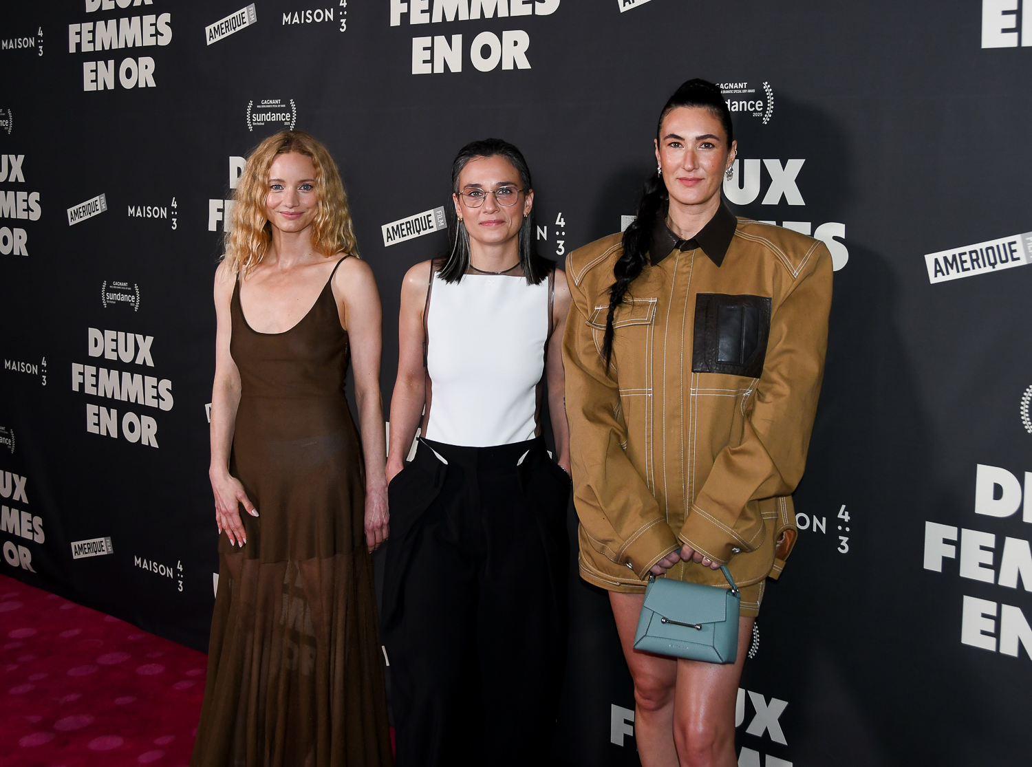 Nos photos du tapis rouge de Deux femmes en or - BP Arts Média
