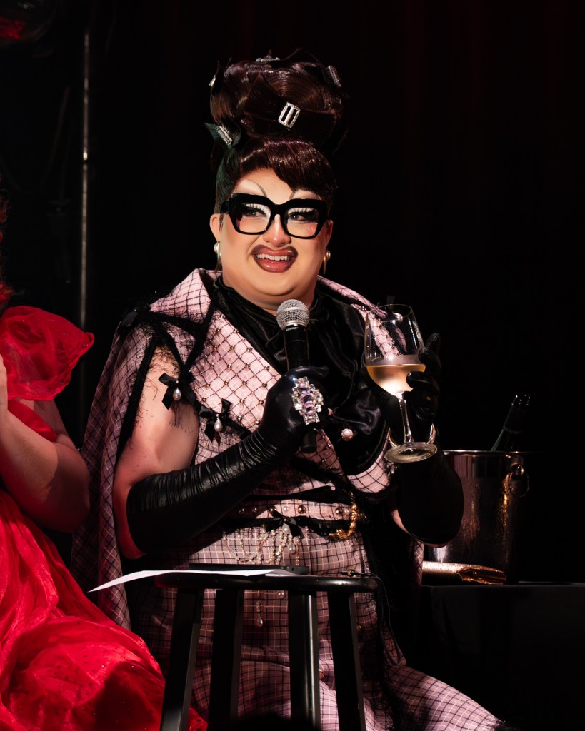 Bitchfest de Mona de Grenoble : une soirée piquante à Juste pour rire Montréal - BP Arts Média