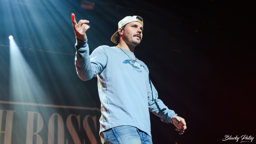 Josh Ross réchauffe le MTelus avec une soirée 100% country - BP Arts Média